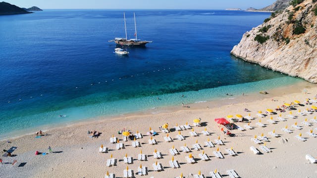 Mavi Yolculuk Rehberi: Discover Turkey’s Most Stunning Yacht Routes